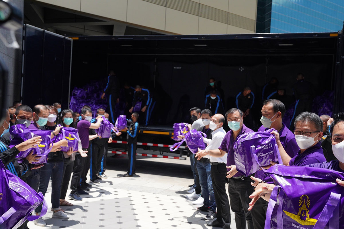 ไทยพาณิชย์จัดเตรียมถุงยังชีพบรรเทาทุกข์ผู้ประสบอุทกภัย