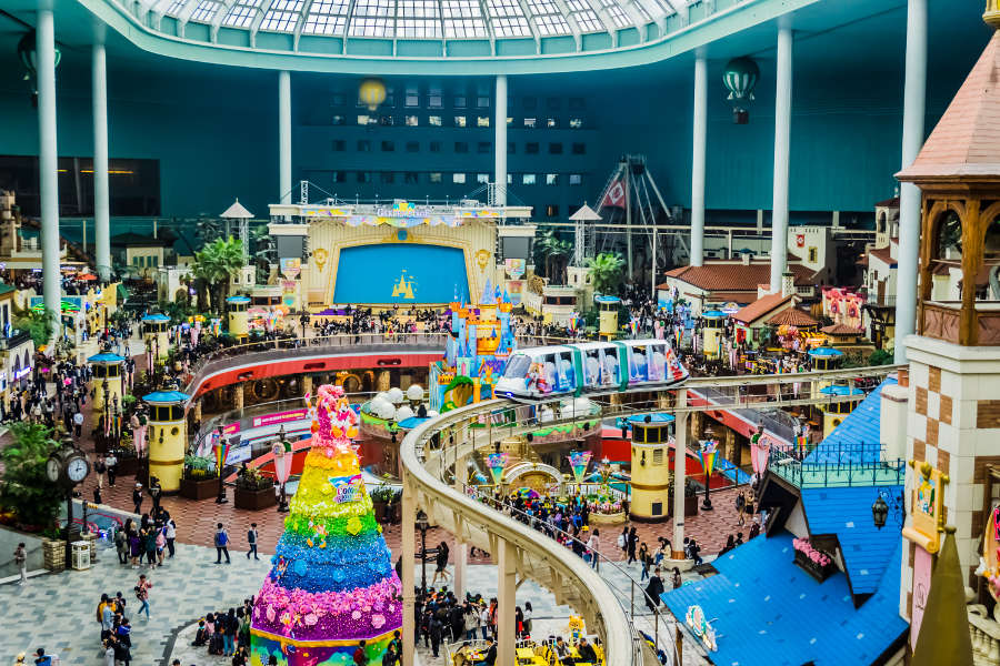 10 popular theme parks for family trips