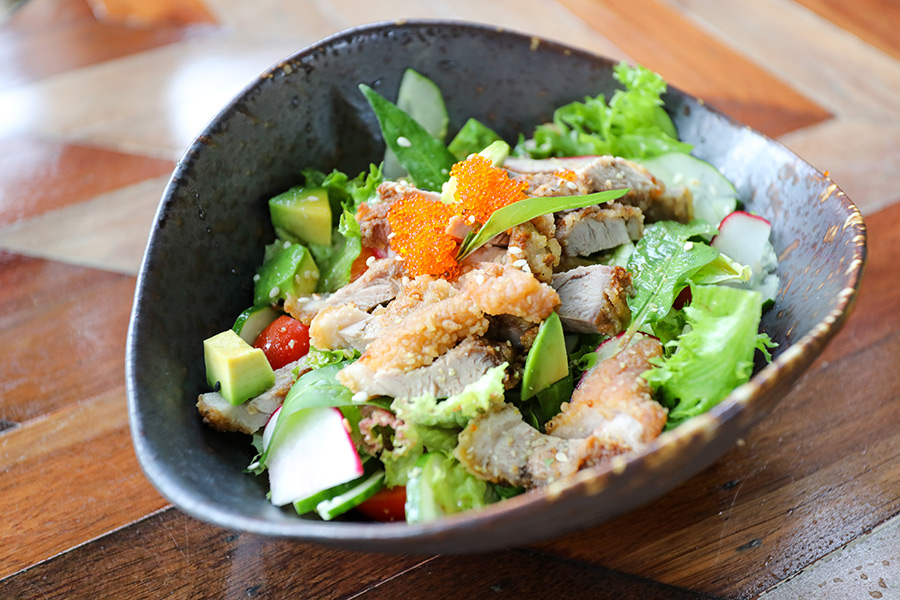 Three Monkeys คาเฟ่สุดฮิปกลางป่า หนุมาน เวิลด์