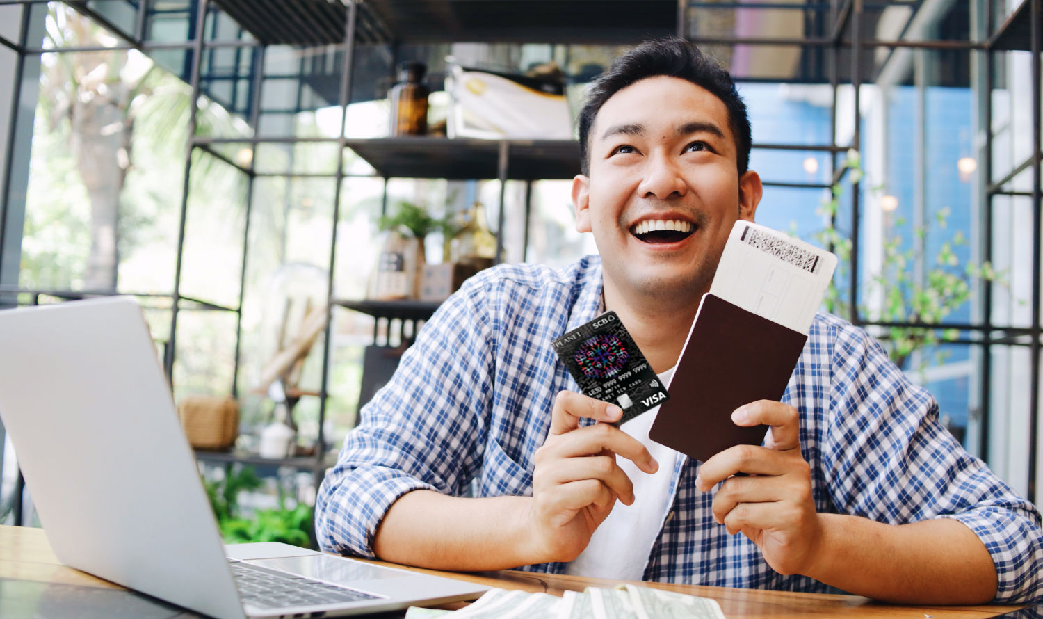 เที่ยวต่างประเทศมีเฮ กับ 4 ฟรี จากบัตร PLANET SCB